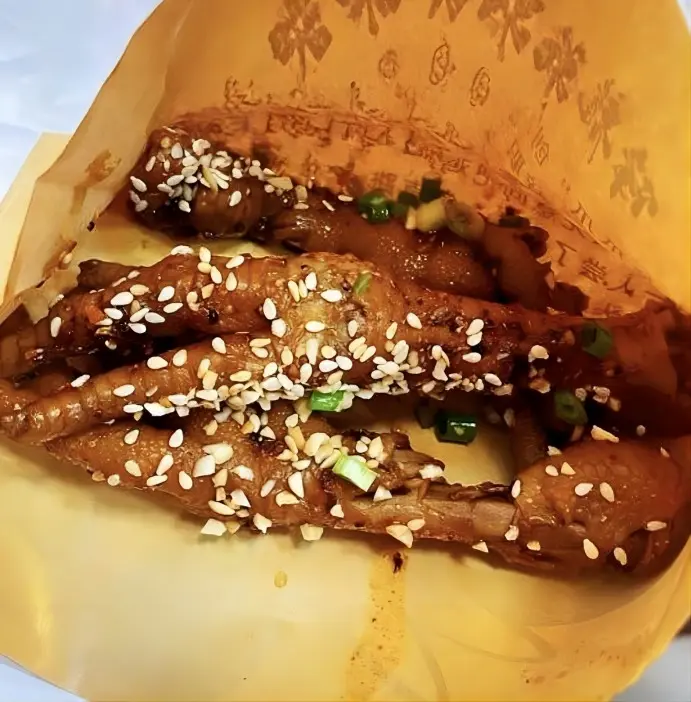 Chengdu Jianshe Road Night Market: Eat Like a Local for 100 RMB