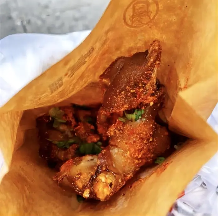 Chengdu Jianshe Road Night Market: Eat Like a Local for 100 RMB